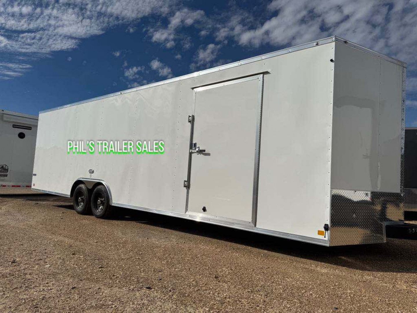 New Continental Cargo 28 + V NOSE ENCLOSED TRAILER CAR HAULER Car ...