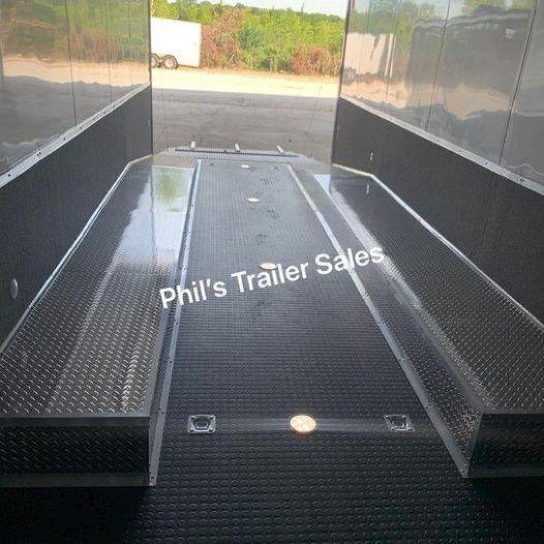 New CONTINENTAL CARGO NEW 85X32 ENCLOSED RACE CAR TRAILER LATE MODEL ...