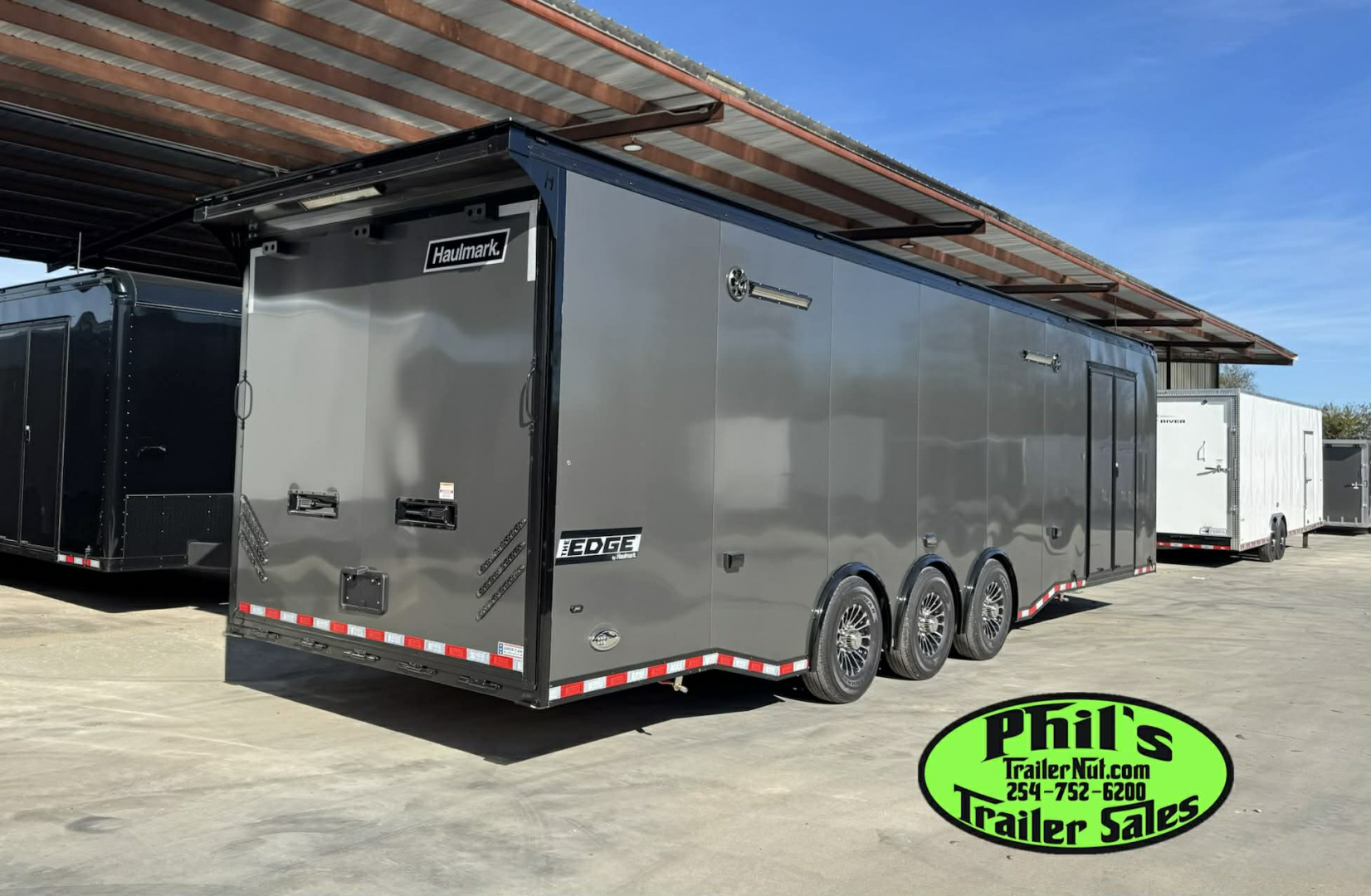 New Haulmark NEW 85X32 EDGE ENCLOSED TRAILER RACE CAR HAULER CARGO ...