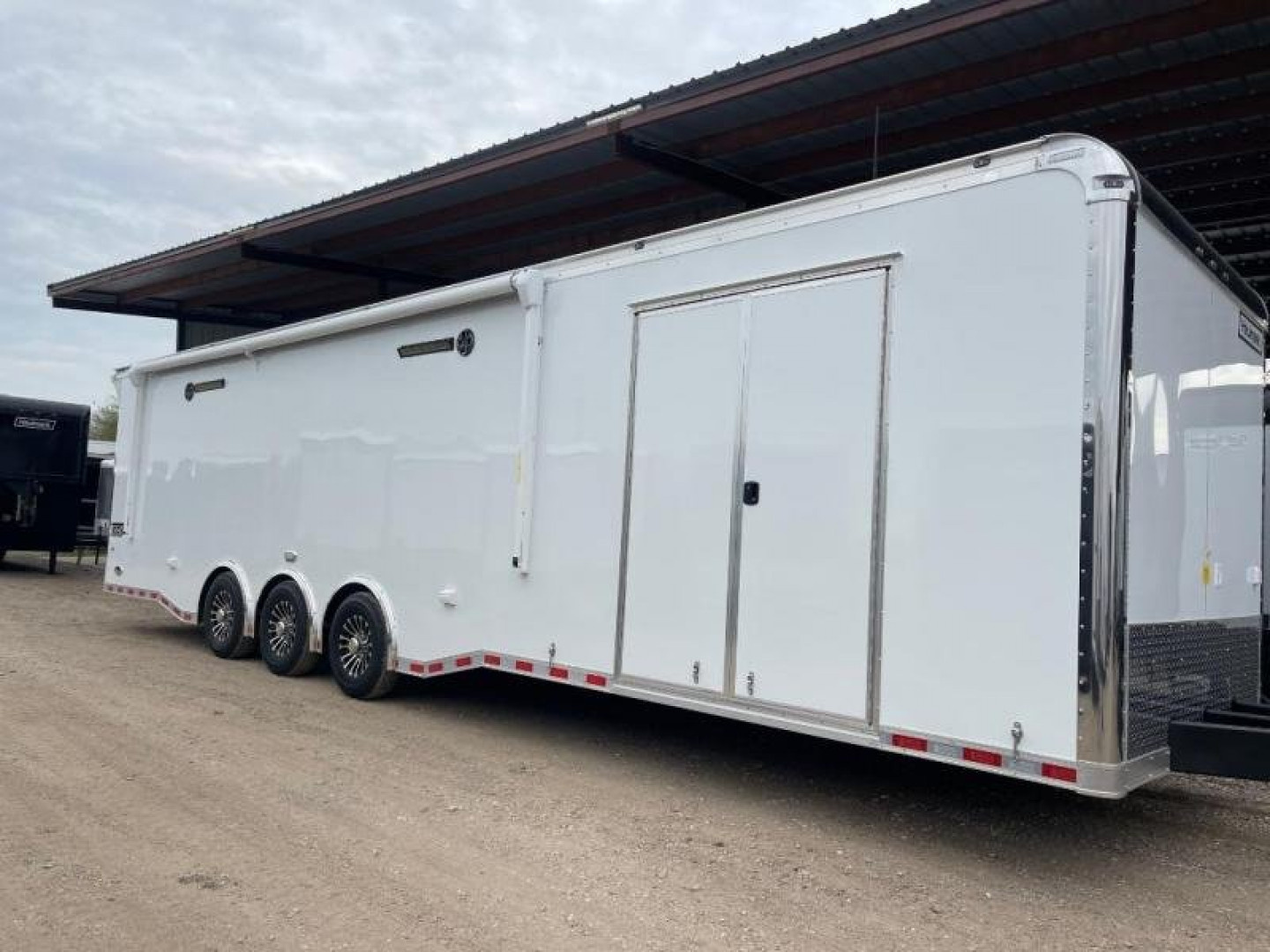 New 34 BATHROOM HAULMARK EDGE PRO Car / Racing Trailer / ENCLOSED CARGO