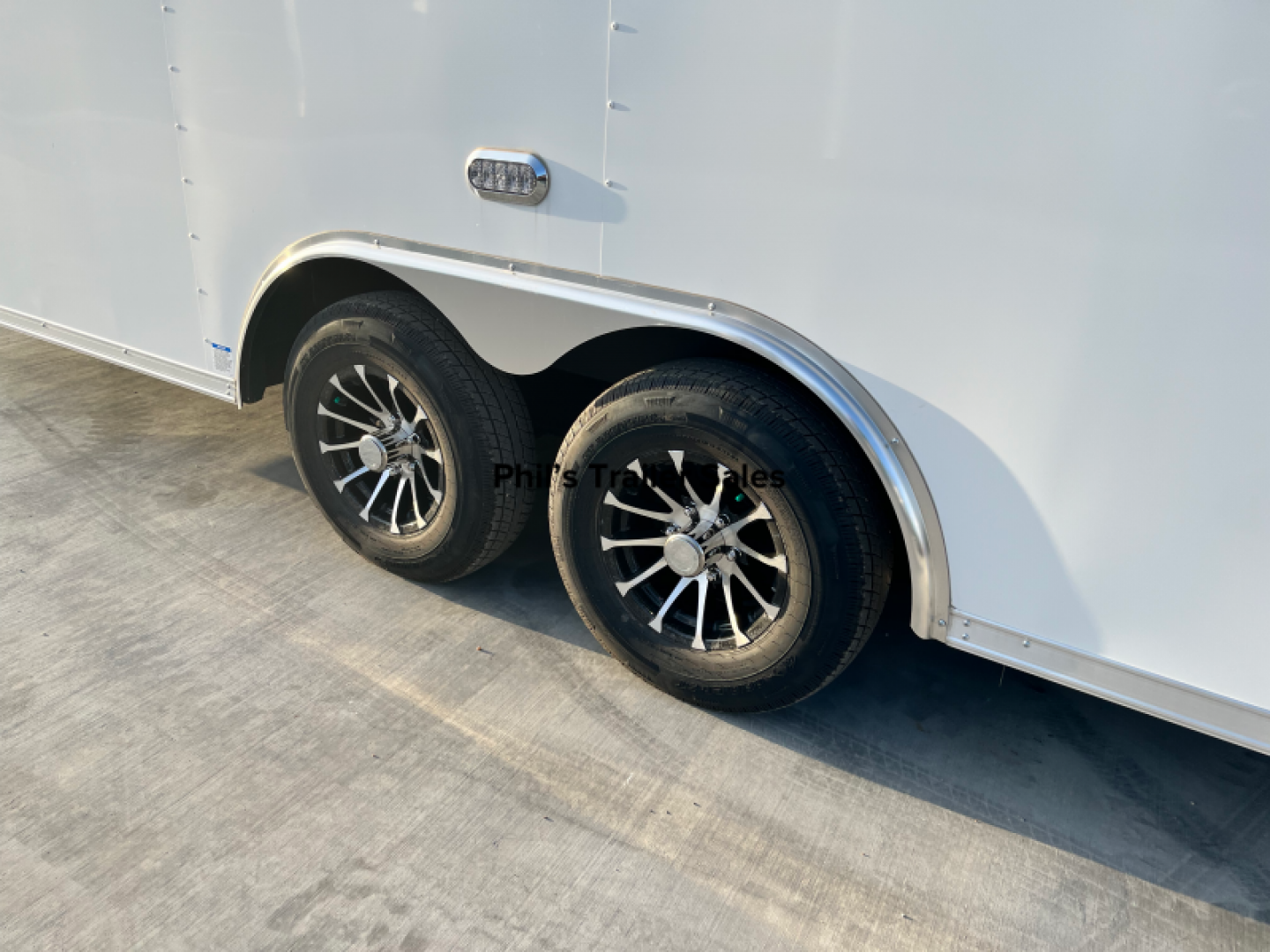 New CONTINENTAL CARGO 28 + V NOSE ALUMINUM WHEELS ENCLOSED TRAILER CAR ...