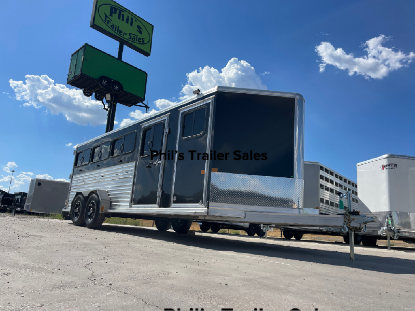 New 2024 FRONTIER TRAILERS FRONTIER 8 PEN LOW PRO LIVESTOCK TRAILER ...