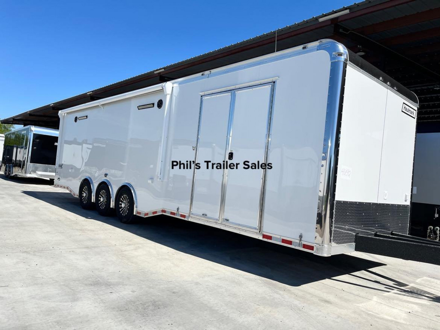 New HAULMARK 85X32 EDGE ENCLOSED CAR RACE TRAILER ELECTRIC AWNING ...