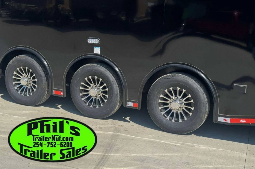 New CONTINENTAL CARGO NEW 85X32 ENCLOSED RACE CAR TRAILER LATE MODEL ...