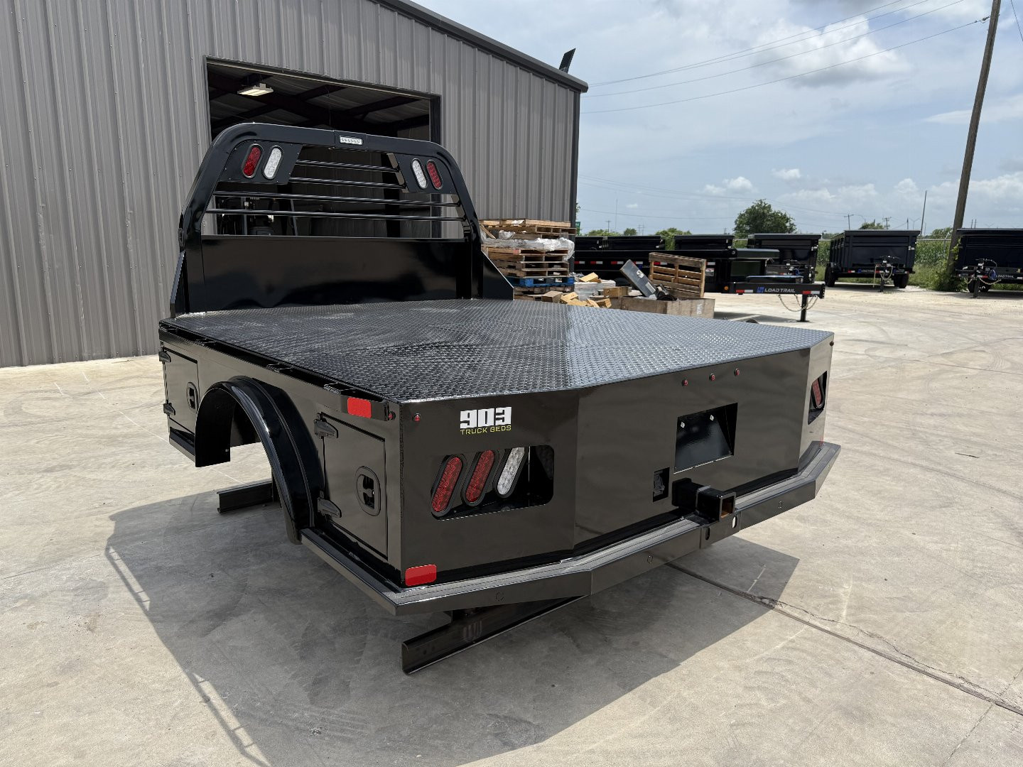 New 2025 Legend X Truck Beds VIKING SKIRTED 84/84/38 SHORT SINGLE WHEEL ...