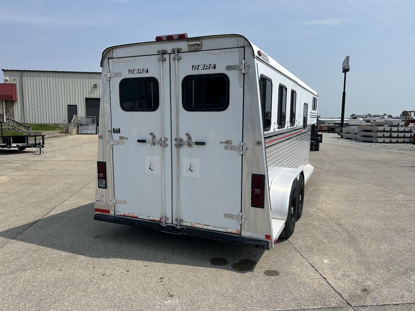 Used 2002 Gore Trailers 3 Horse Slant Load Horse Trailer