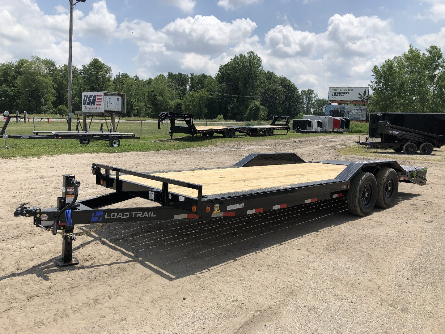 New 2025 Load Trail 22X102 W/ DRIVE OVER FENDERS Equipment Trailer