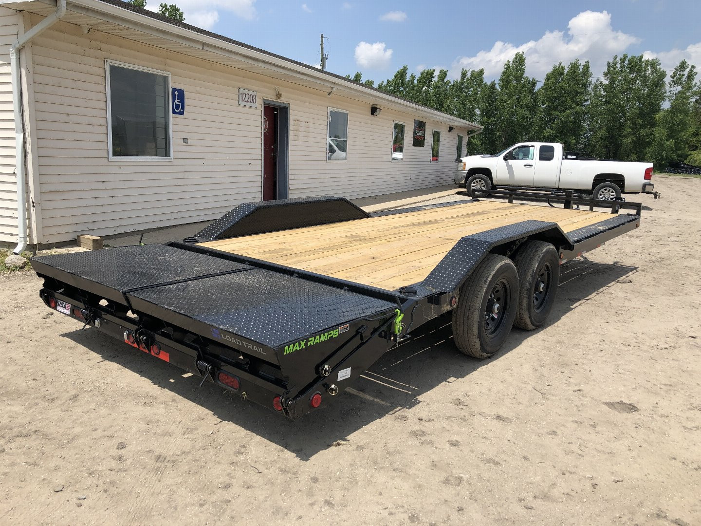 New 2025 Load Trail 22X102 W/ DRIVE OVER FENDERS Equipment Trailer