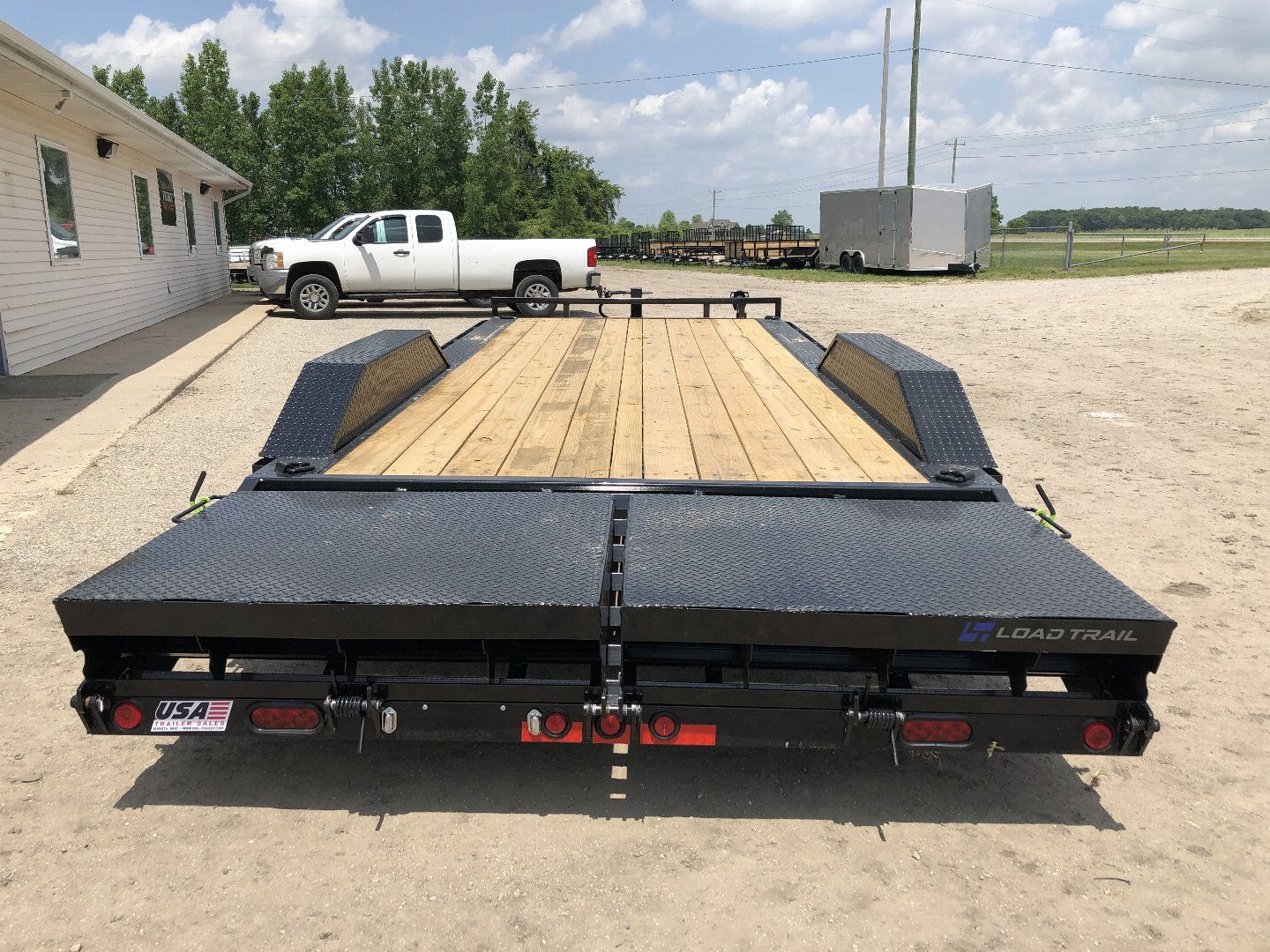 New 2025 Load Trail 22X102 W/ DRIVE OVER FENDERS Equipment Trailer