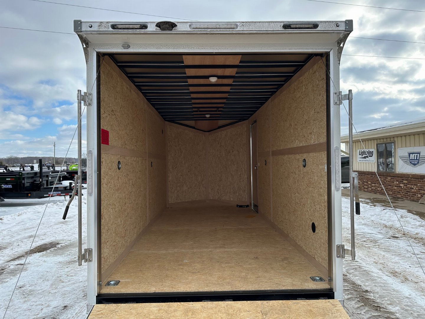 New 2025 Stealth Trailers Titan 7x16 V-Nose Ramp Door 7' Int Height w ...