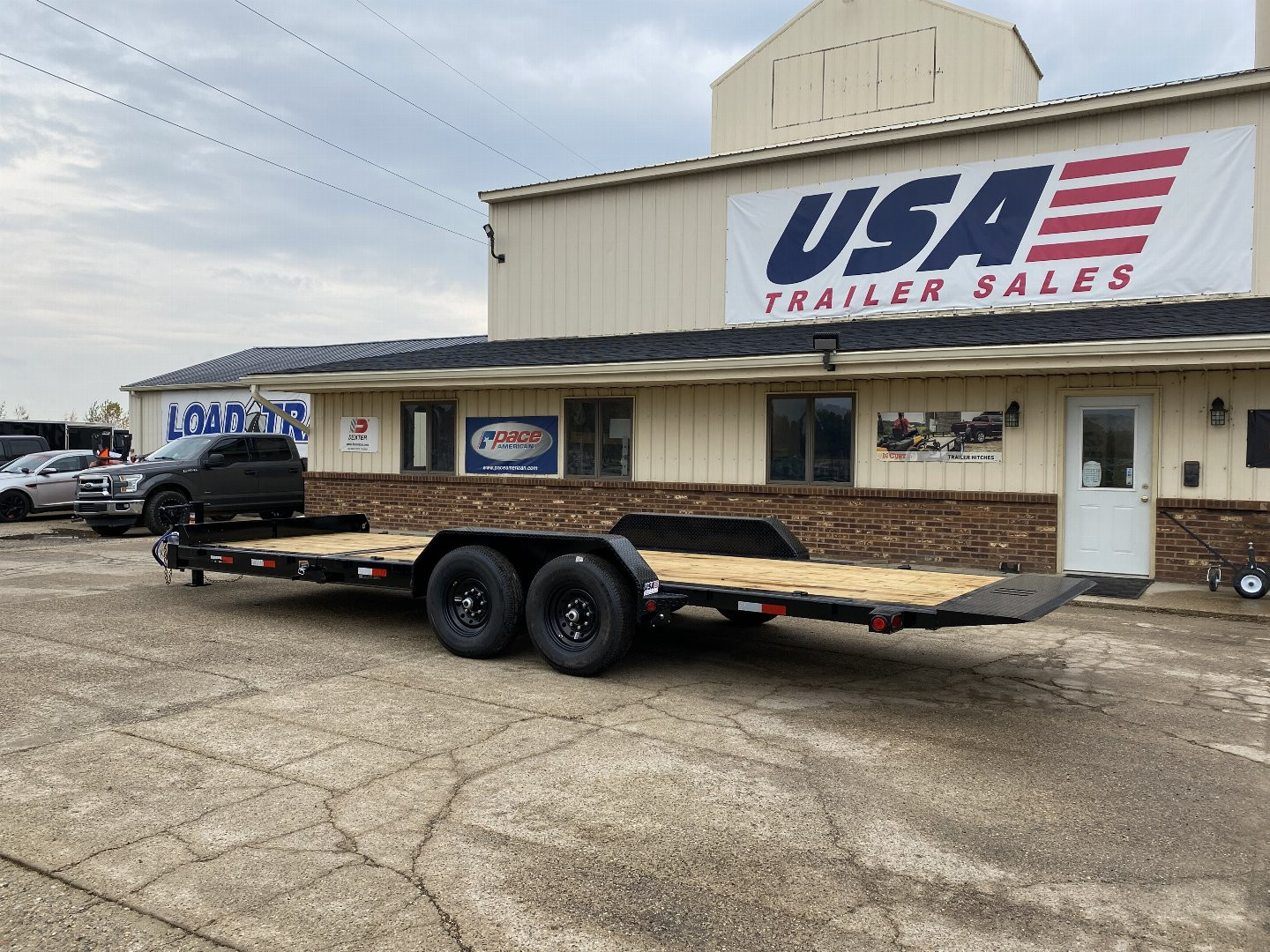 New 2025 LOAD TRAIL 83"x22' 14k Split Deck Gravity Tilt Trailer *OLD ...
