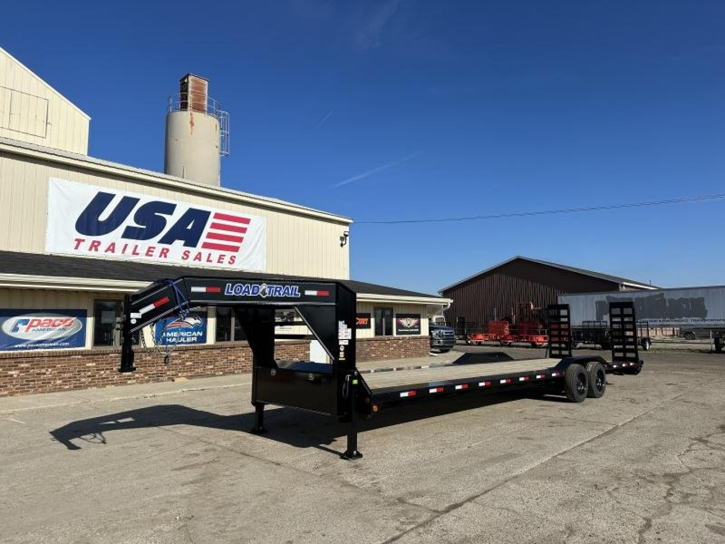 New 2023 Load Trail 102x32 Equipment/Car Hauler 20K Gooseneck Trailer w ...