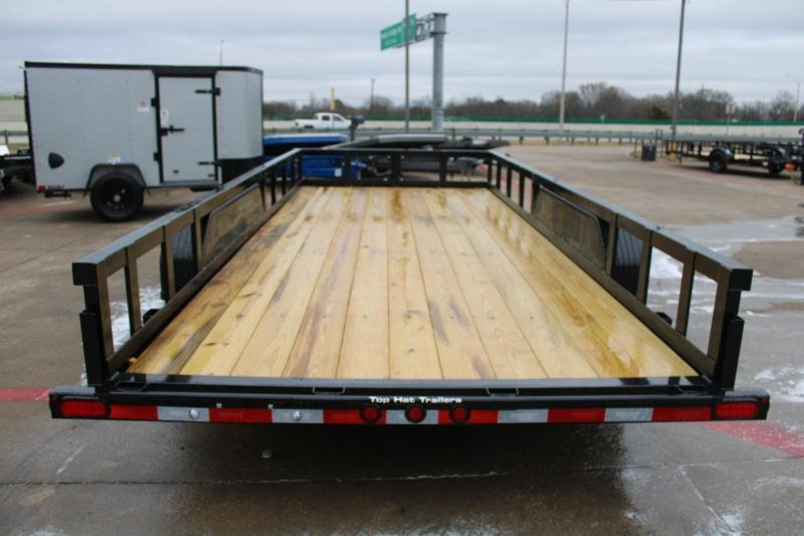 New 2025 Top Hat Trailers 18'x83" HH 14K Utility Trailer