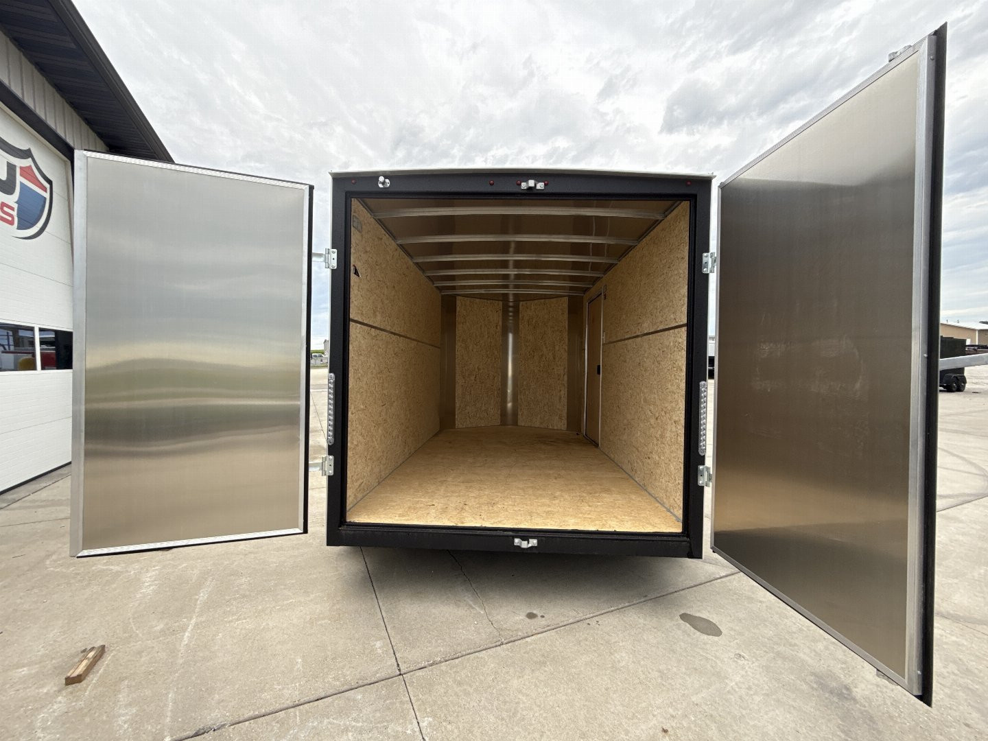 New 2025 H&H White 7'x12' 7k Flat Top V-Nose Enclosed Cargo Trailer for ...