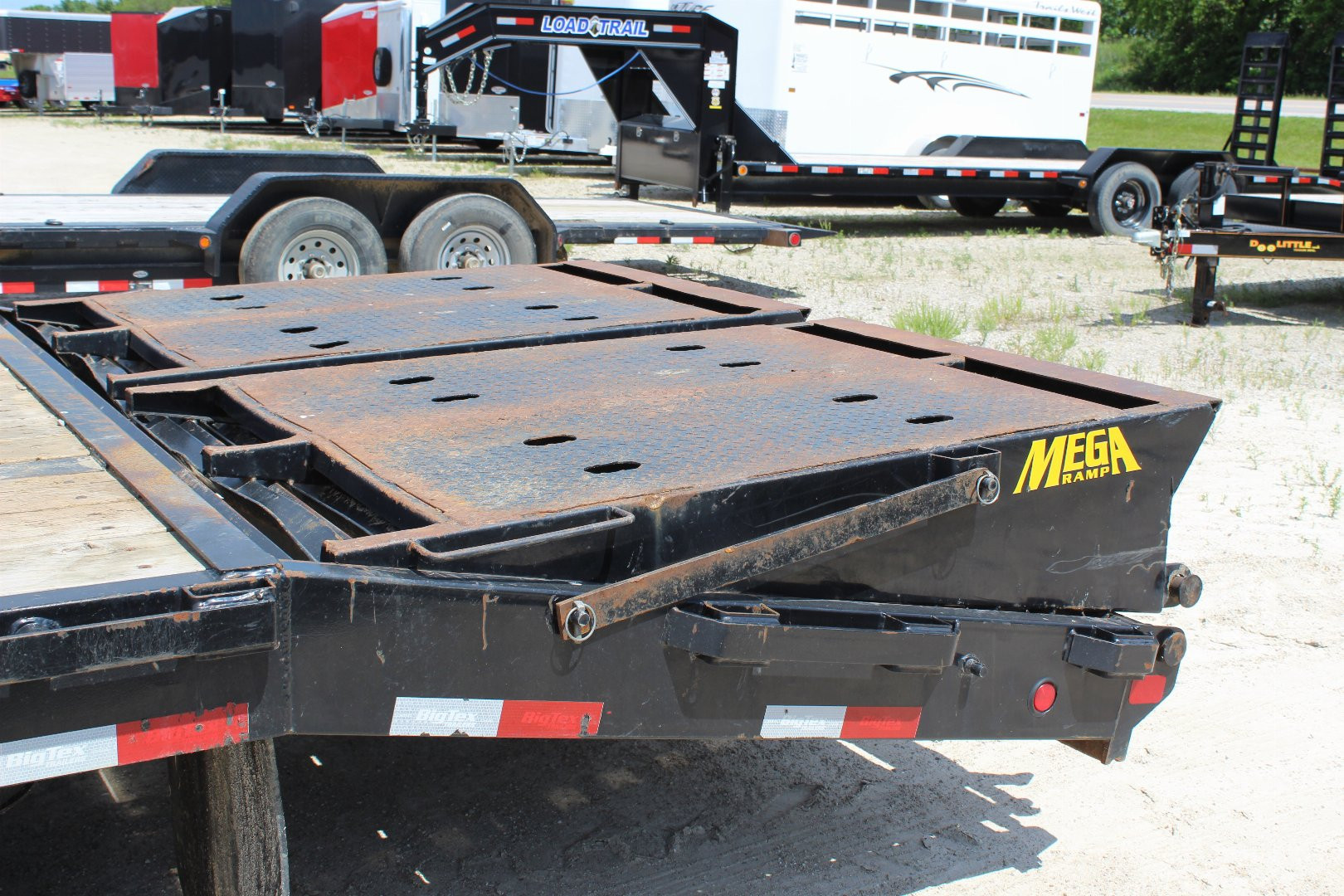 Used 2021 Big Tex 25' gooseneck Flatbed Trailer for sale in Versailles, MO