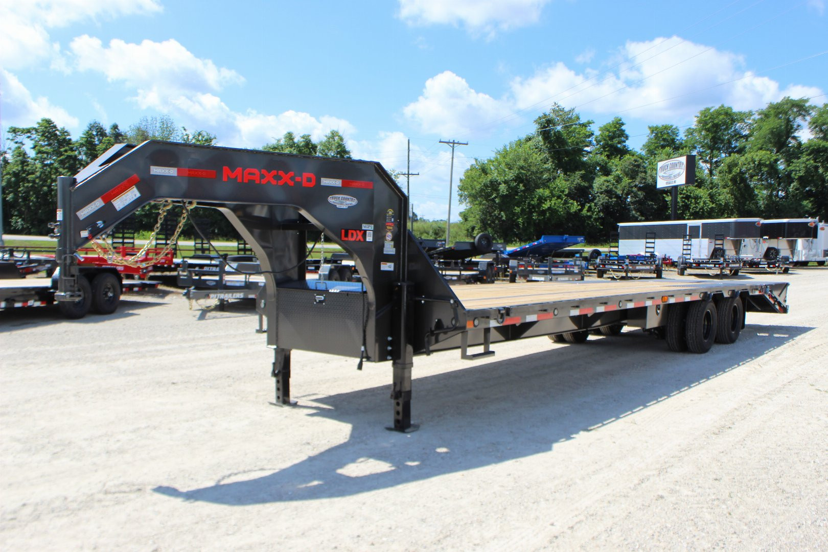 New 2026 MAXX-D 32' LDX Gooseneck Flatbed Trailer