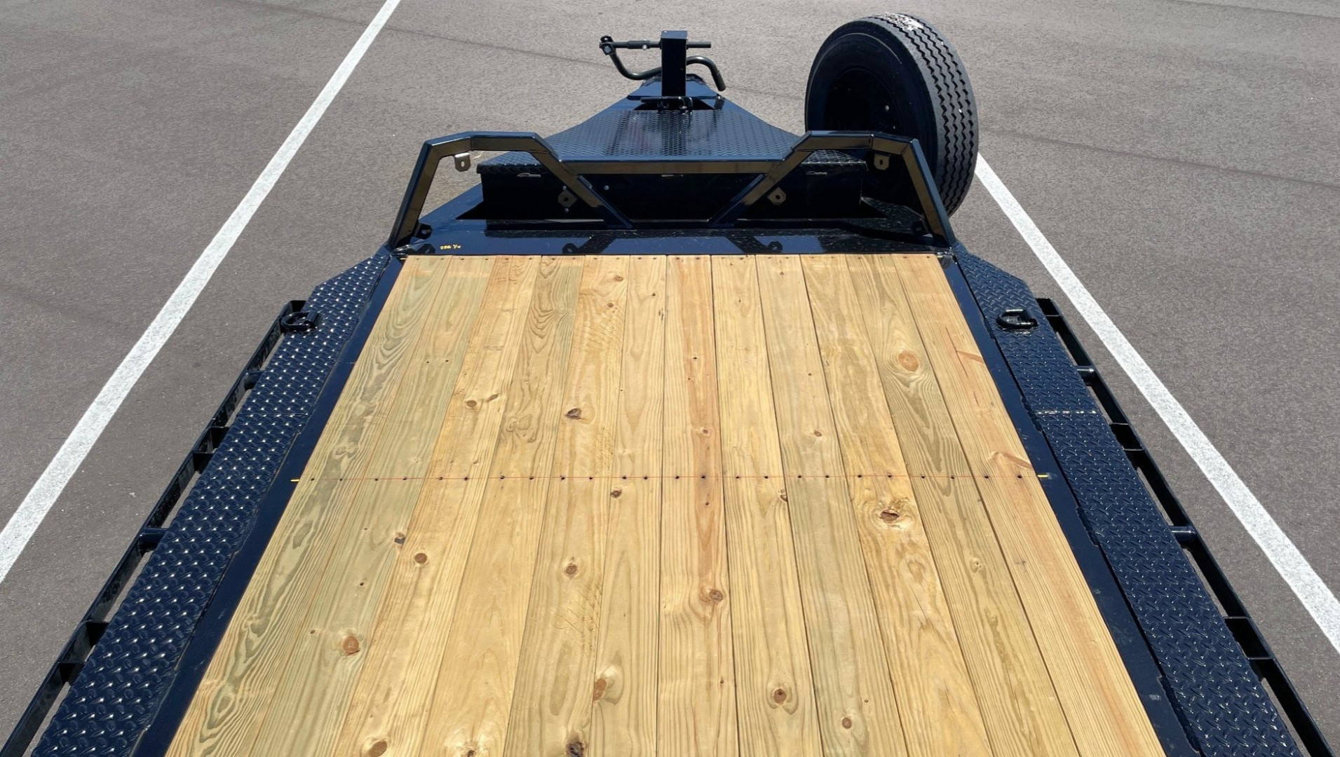 New Horizon HEH 22'x 82" Equipment Trailer--Mountain Ramps, 21,000 GVWR ...