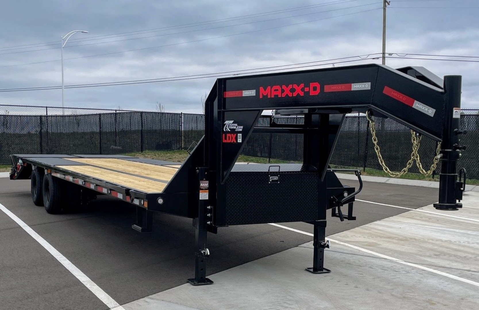 New MAXX-D LDX 102"x 25'+5' GOOSENECK LOW PROFILE DUAL TANDEM FLATBED ...