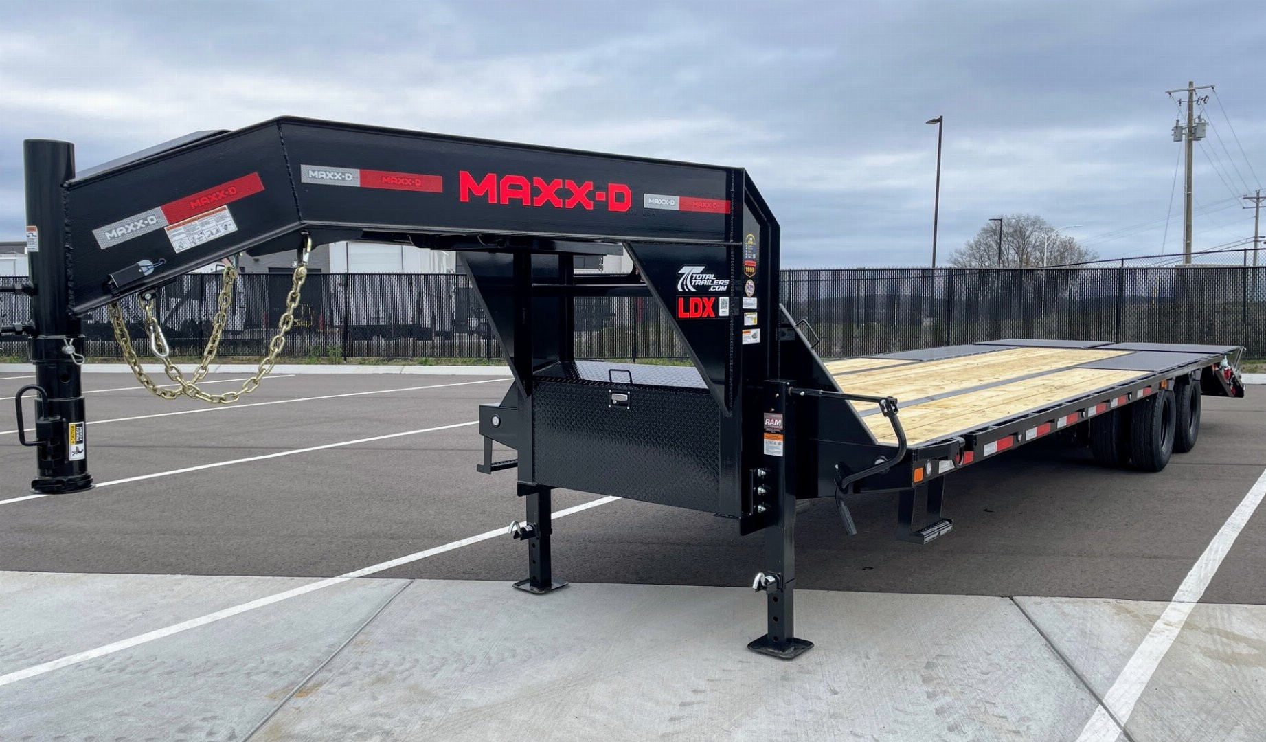 New MAXX-D LDX 102"x 25'+5' GOOSENECK LOW PROFILE DUAL TANDEM FLATBED ...