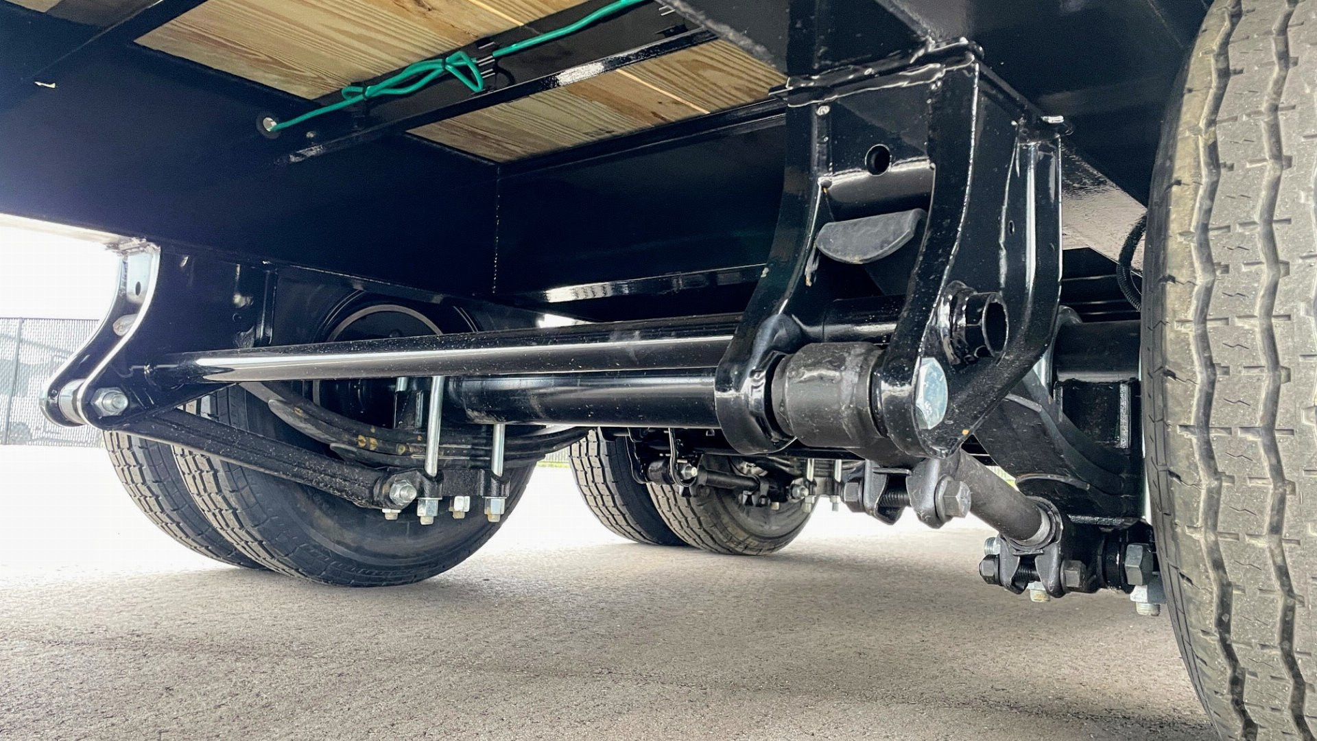 New MAXX-D LDX 102"x 25'+5' GOOSENECK LOW PROFILE DUAL TANDEM FLATBED ...