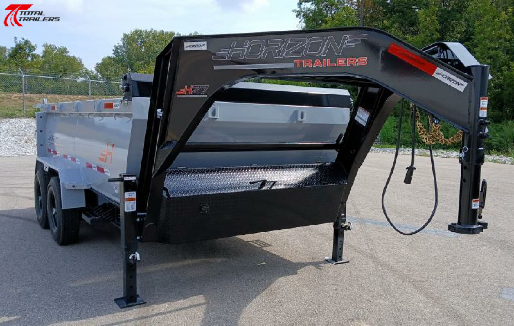 New Horizon Trailers HZ7-GN-14' 15,620lb (GVWR) 14ply Tires, 36" Sides ...