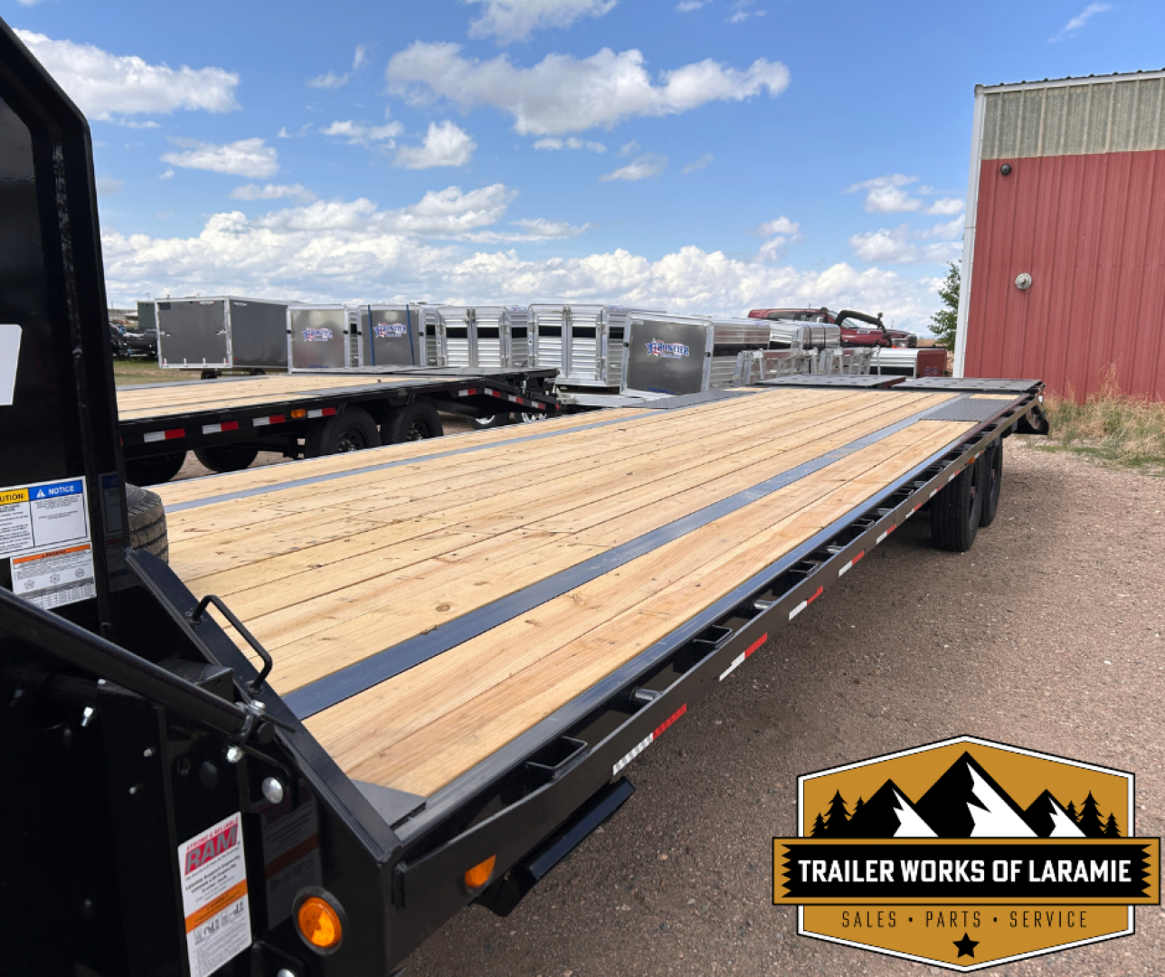 New 2025 PJ LX w/8K Axles GN Deck over Trailer- 30' 18K