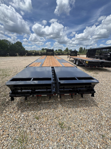 New 2025 Diamond T 102 in x 32 ft Dual Tandem GVWR 24k, Heavy Duty ...