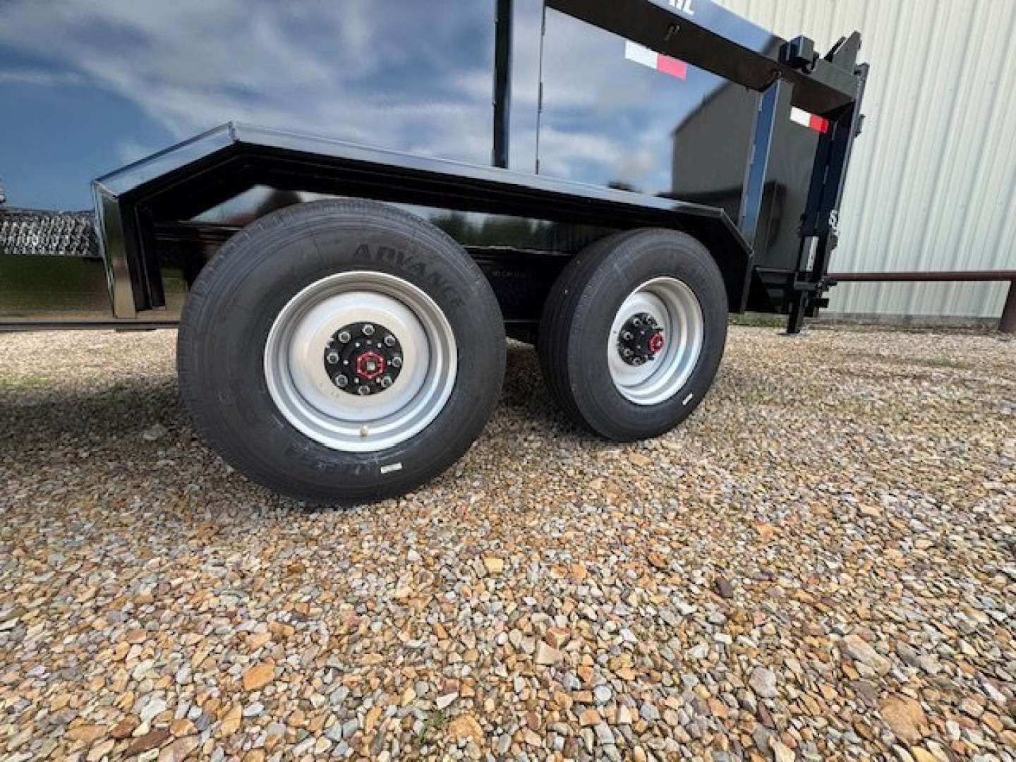 New 2025 Diamond T Lo-Pro Dump 200 83 in x 16 ft w/36 in Sides Dump ...