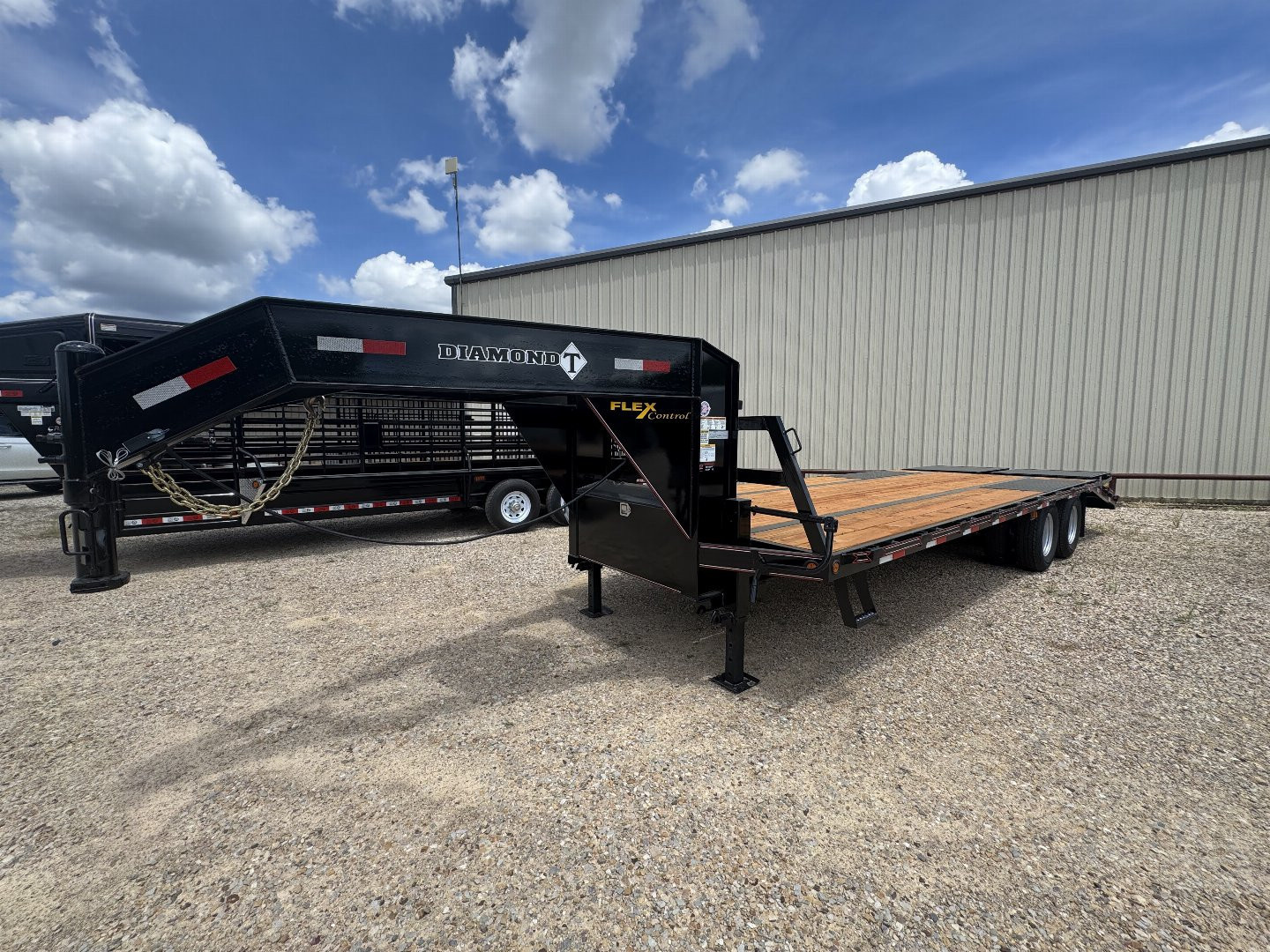 New 2025 Diamond T 102 in x 25 ft Dual Tandem Flatbed Trailer, GVWR 24k ...