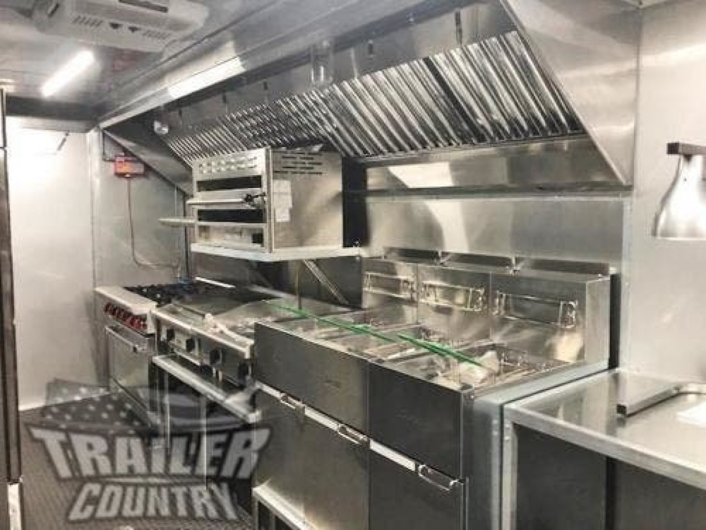 New 2026 NEW 8.5 X 32' V-nosed Enclosed FULLY LOADED MOBILE KITCHEN ...