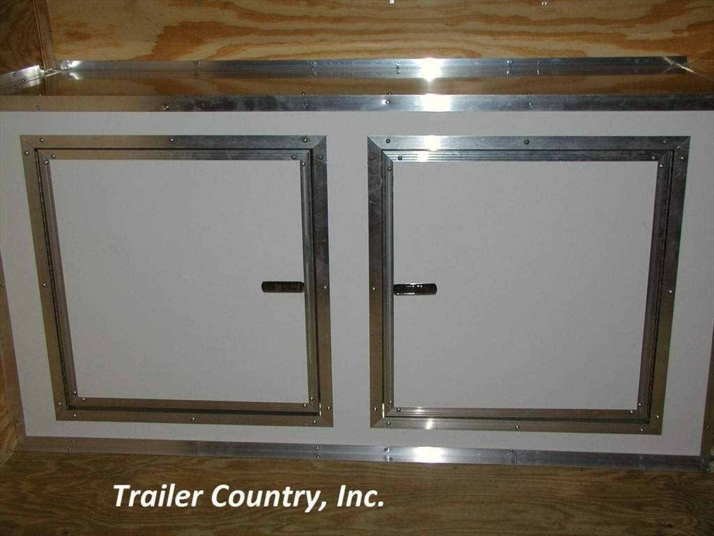 New 2026 Brand New 8.5x24 + 8' RISER Tandem Axle, Enclosed Gooseneck ...