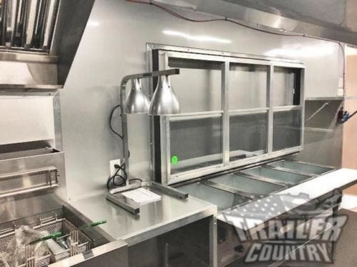 New 2026 NEW 8.5 X 32' V-nosed Enclosed FULLY LOADED MOBILE KITCHEN ...