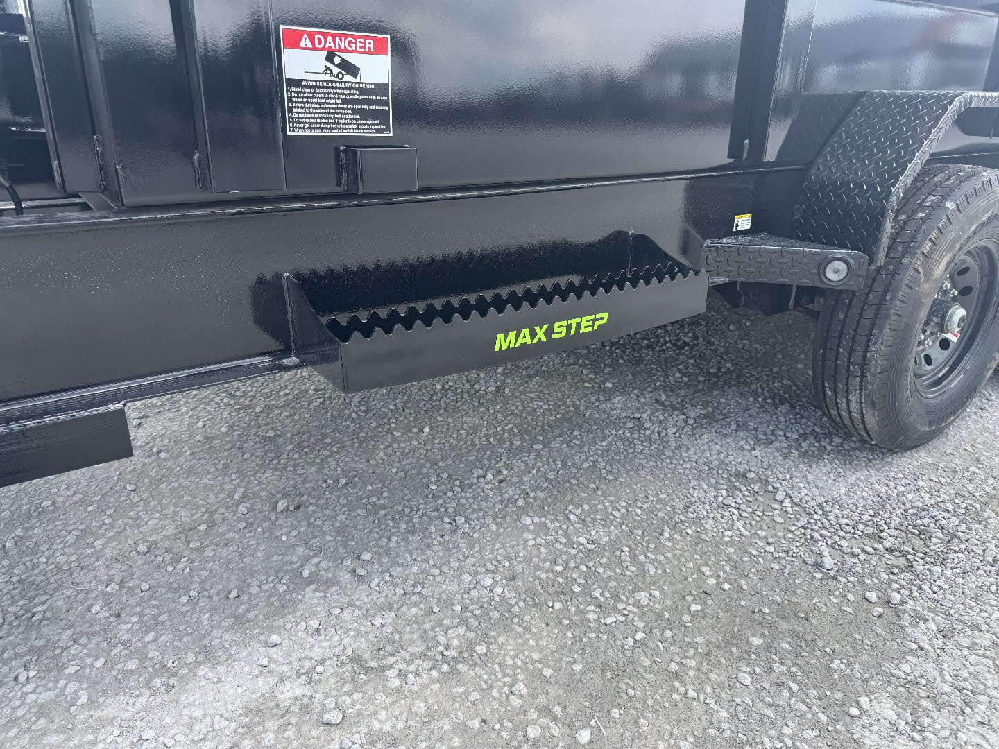 New 2025 LOAD TRAIL 83"x16' 21,000# 3' Side Telescopic Lift Dump Trailer