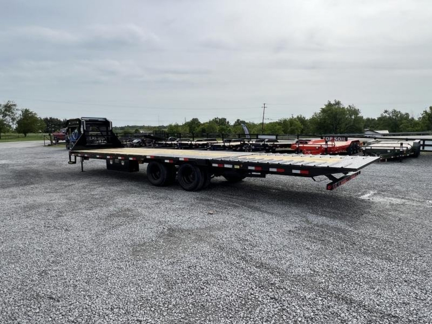 New 2026 Load Trail 32FT Hydraulic Dove Dual Tandem Gooseneck Equipment ...
