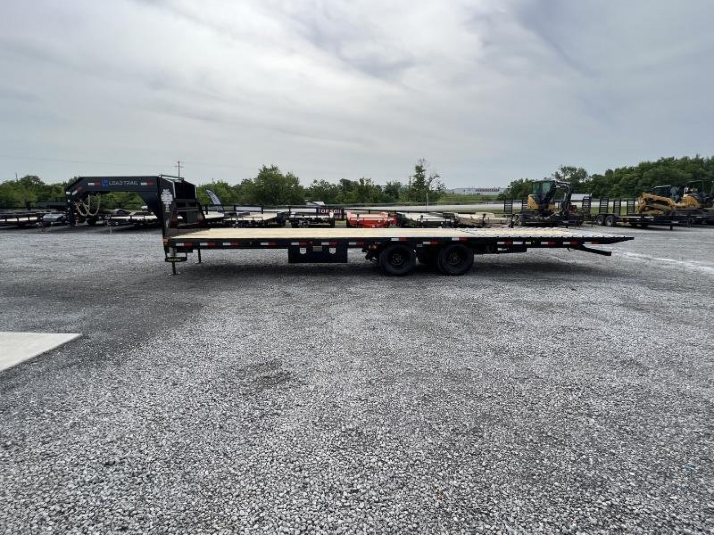 New 2026 Load Trail 32FT Hydraulic Dove Dual Tandem Gooseneck Equipment ...