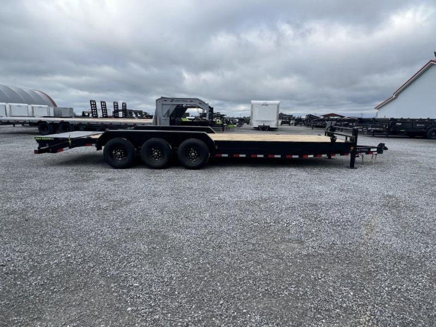 New 2025 Load Trail 83"x26' Tri Axle 21,000# GVWR MAX Ramp Equipment ...
