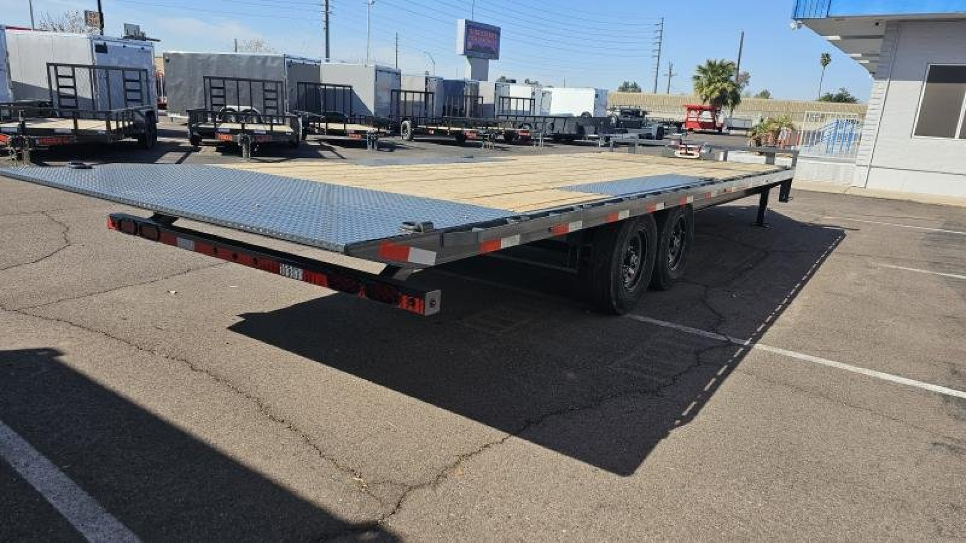 New 2025 Lamar Trailers FA Deckover Tilt - 24' Bumper Pull - Full Power ...