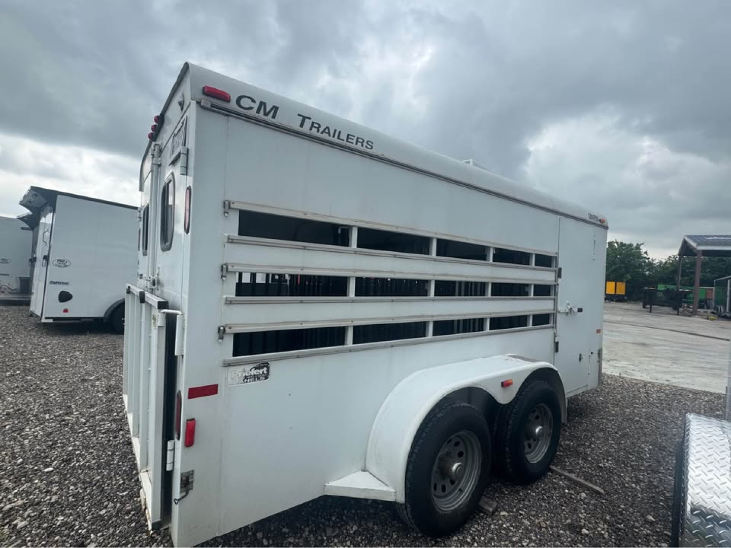 Used USED 2018 CM Trailers 6 PEN LIVESTOCK TRAILER WITH AC Stock ...