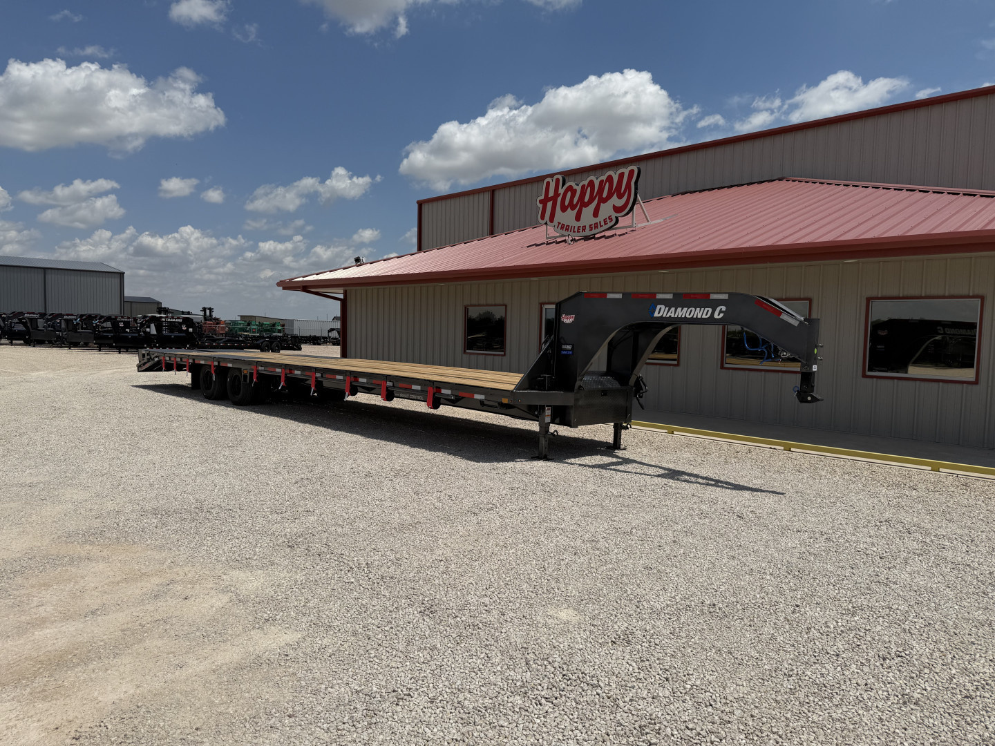 New 2025 Diamond C 102"x40' Engineered Beam FMAX210 w/ Max Ramps