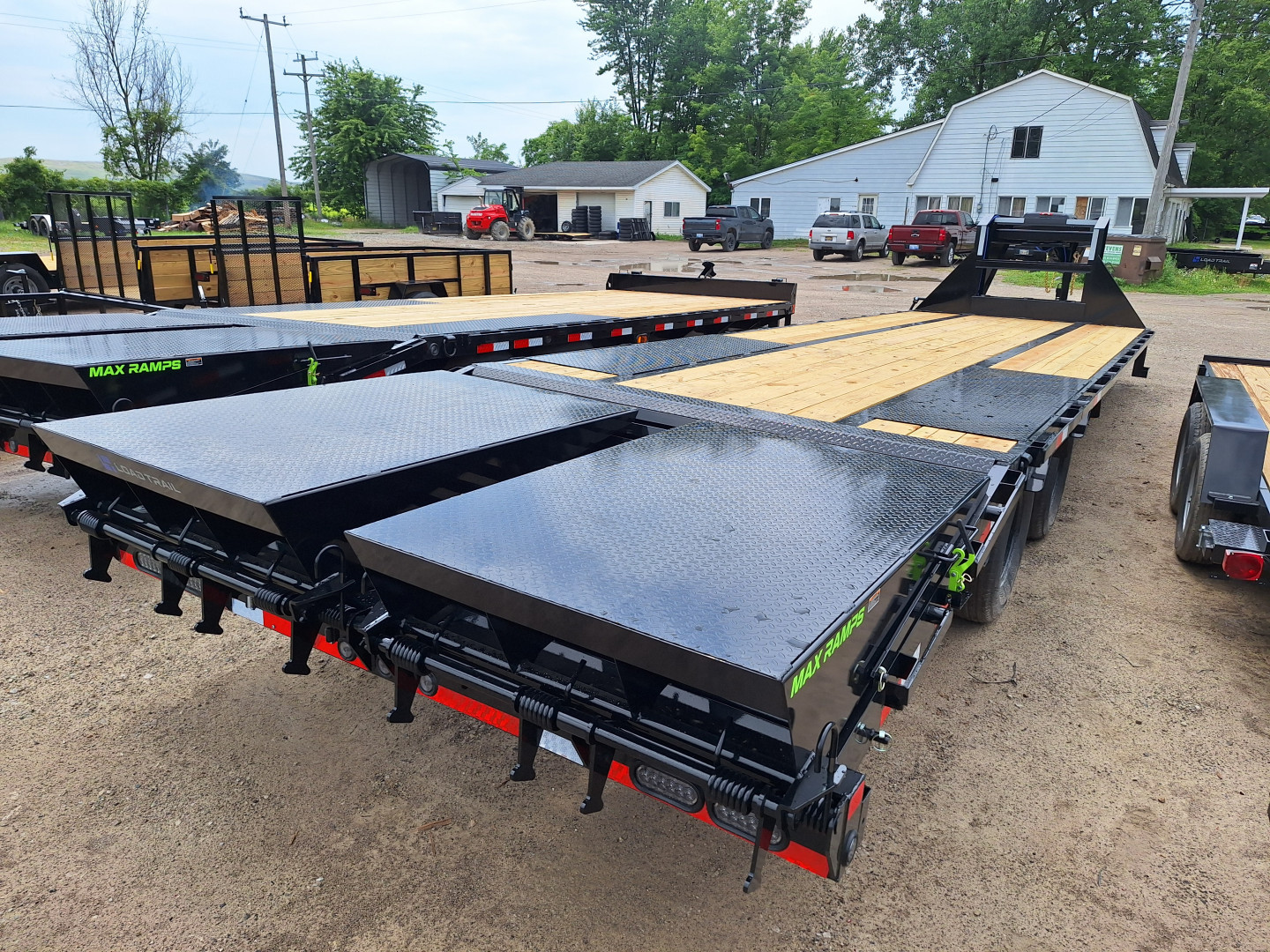 New 2026 Load Trail 102x30 Gooseneck Deck Over W/Max Ramps
