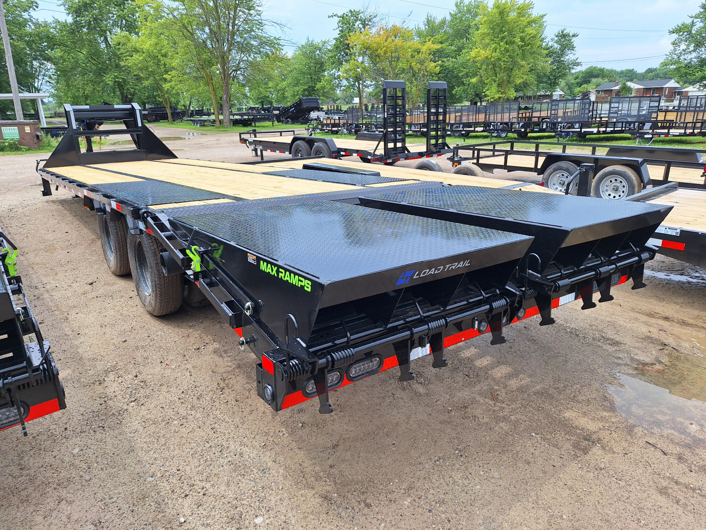 New 2026 Load Trail 102x30 Gooseneck Deck Over W/Max Ramps