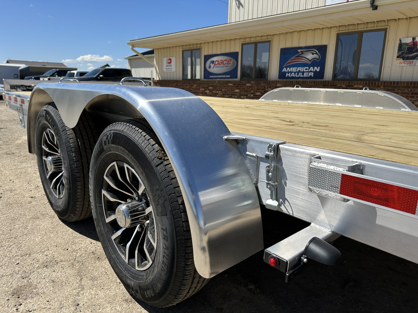 New 2025 H&H Trailers 82x20 Aluminum Speed Loader 10K Tilt Trailer w ...