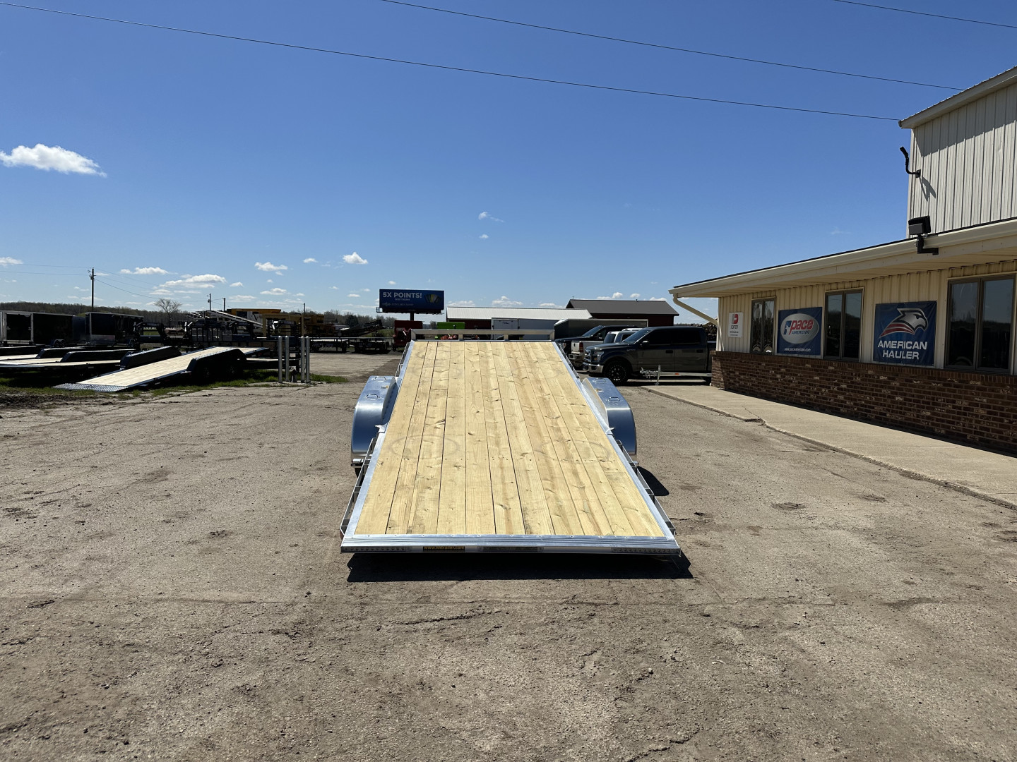 New 2025 H&H Trailers 82x20 Aluminum Speed Loader 10K Tilt Trailer w ...