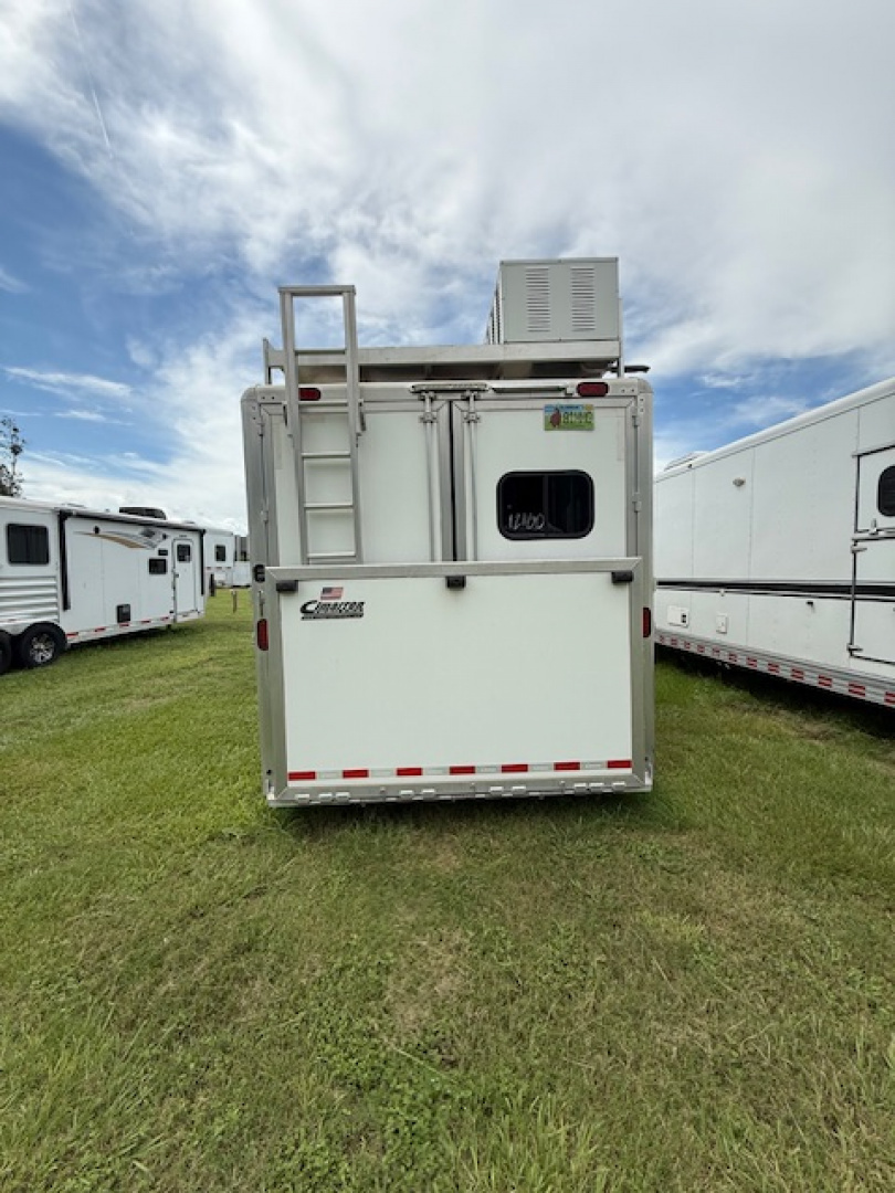 Used 2019 Cimarron Trailers 8' wide 3 horse w/15' lq gen and midtack ...