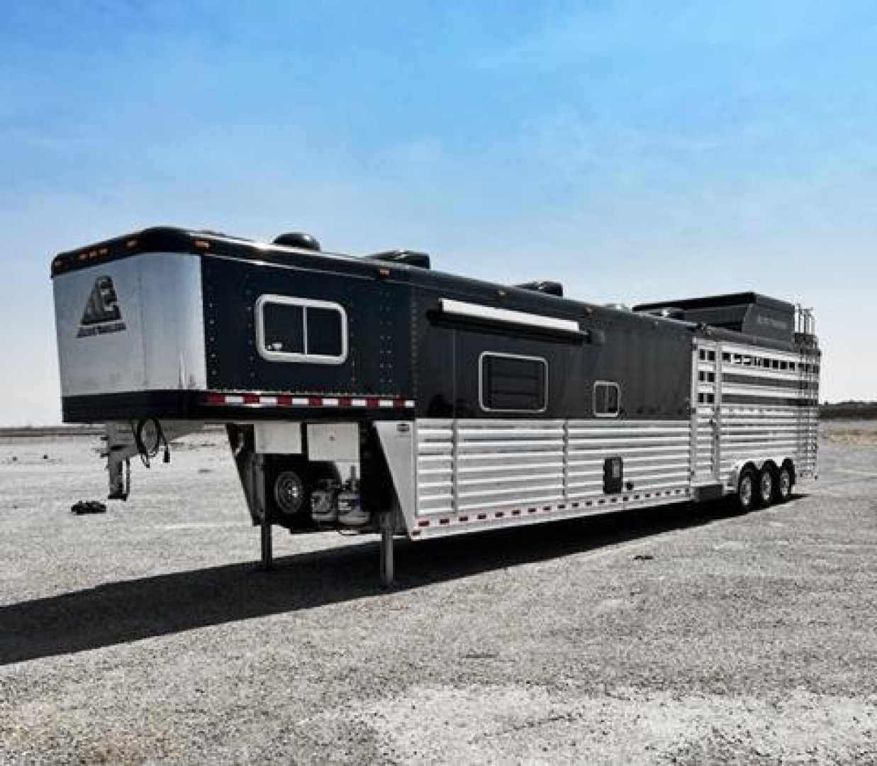 Used 2014 Elite Stock Combo Living Quarters Trailer for sale in ...