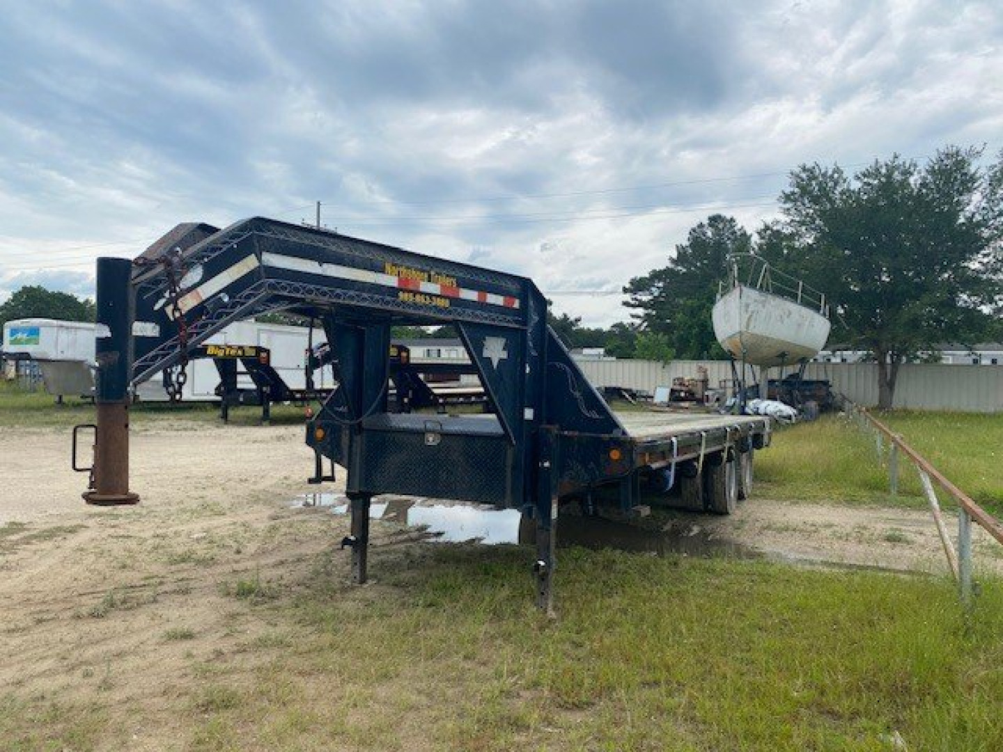 Used 2007 PJ Trailers 8.05x25 DT FD Flatbed Trailer