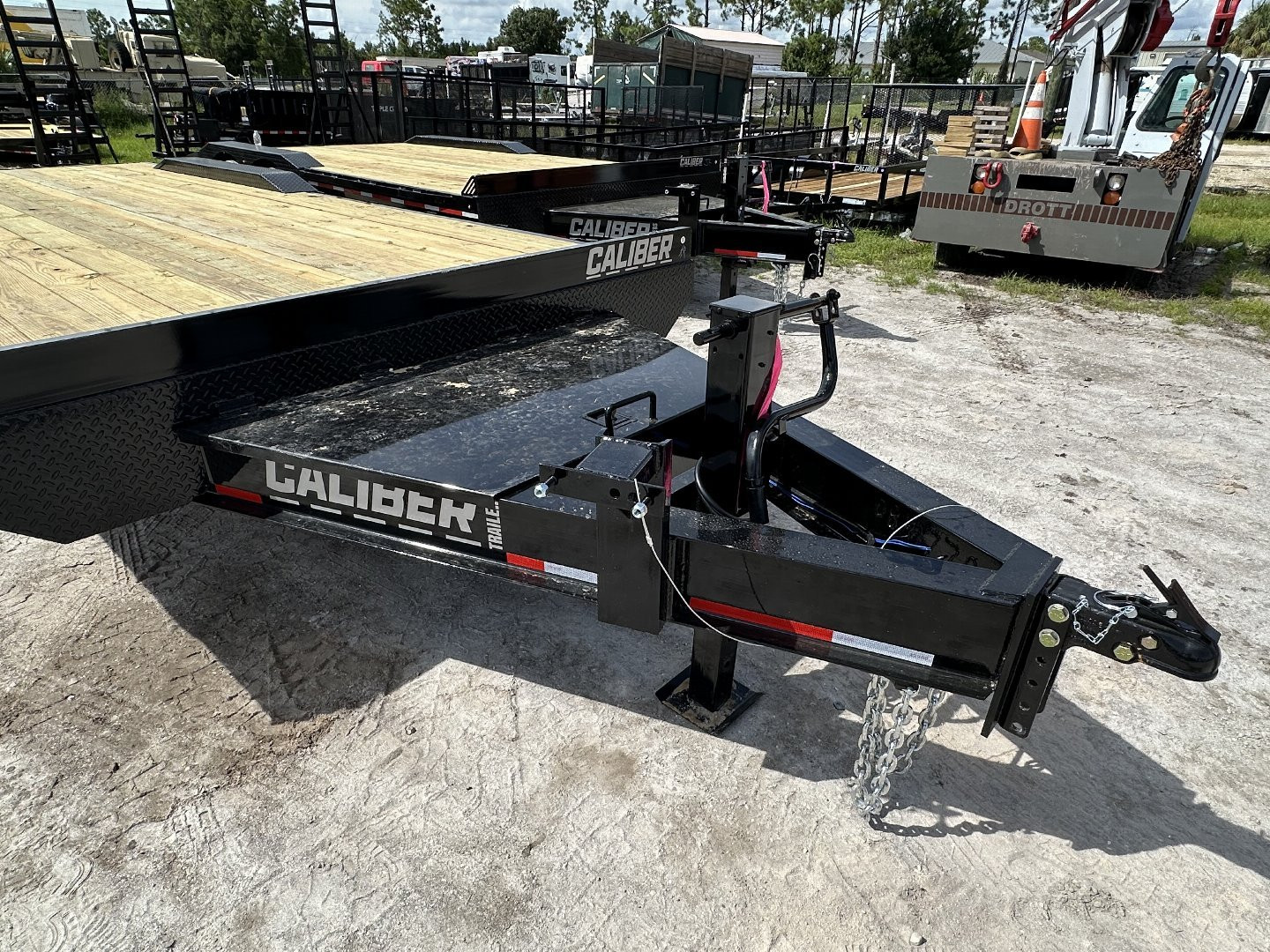 New Caliber Trailer 8.5x24 14K I-Beam Drive Over Fender Equipment Trailer