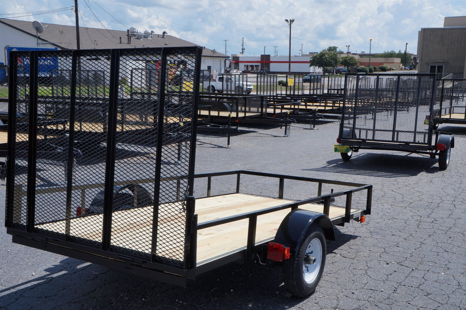 New 2025 Superior Trailers 1510-LE Utility Trailer