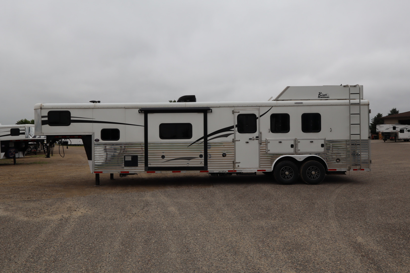 Used 2015 Bison Trailers 3 Horse Trailer for sale in