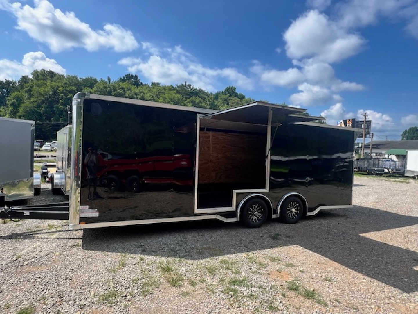 New 2026 Outlaw Trailers 8.5' x 24' 10K Torsion Spread Axle W/ Escape ...